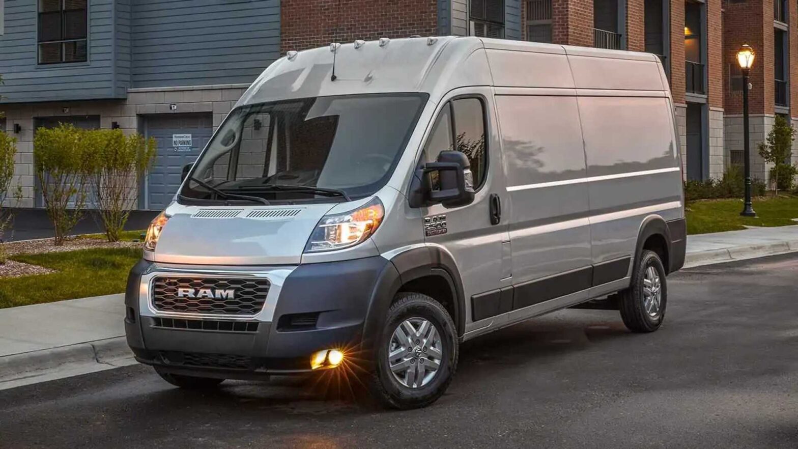 Top 3 Cargo Vans for OTR Drivers: Comfort, Reliability & Value - BHX ...